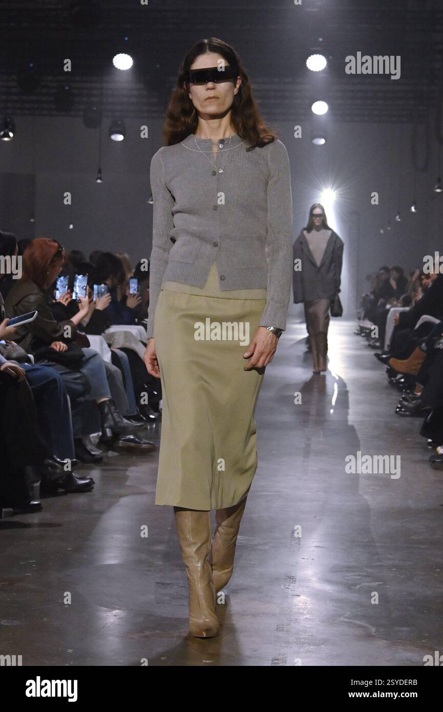 Milan, Italy. 27th Feb, 2025. Model Elodie Badet walks on the runway ...