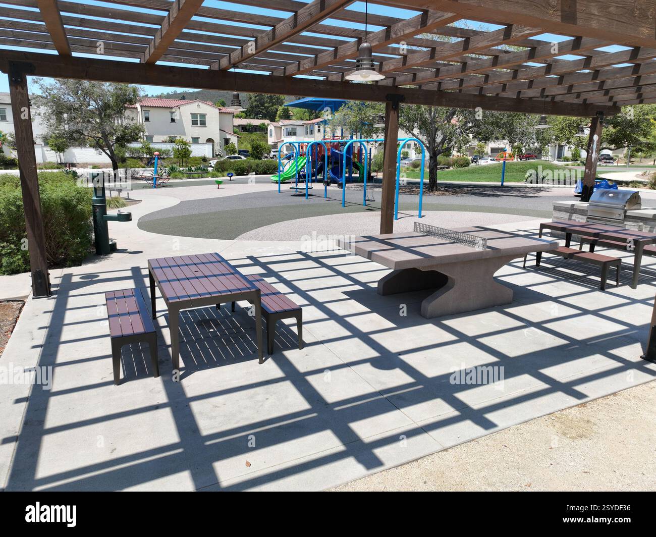 Covered gathering area in community park with picnic tables, Escondido ...