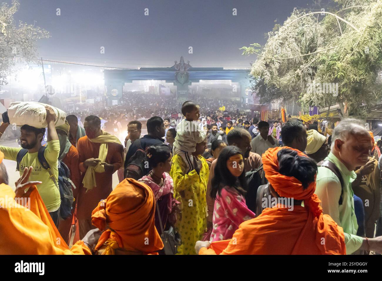 Kumbh mela prayagraj massive hi-res stock photography and images - Alamy