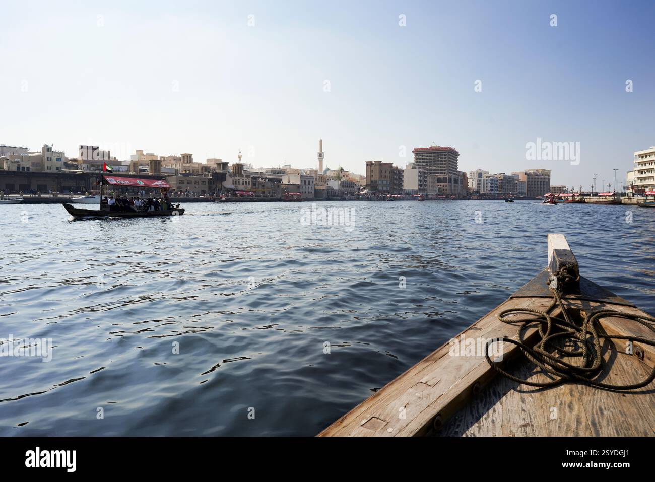 Dubai Creek, showing traditional Abra ferry Stock Photo - Alamy