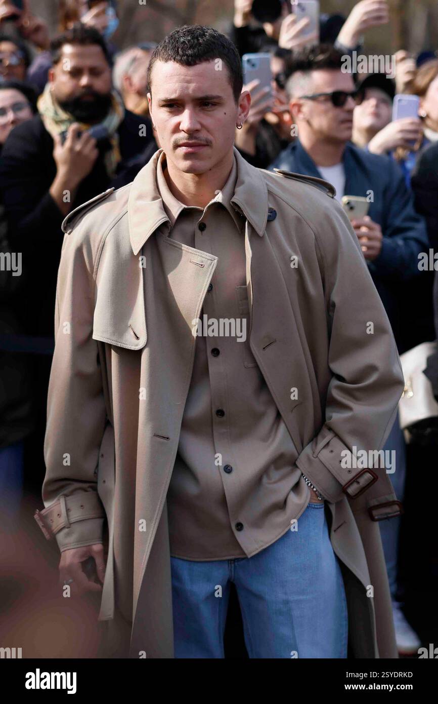 Milan, Italy. 28th Feb, 2025. Aron Piper arrives to Tod's fashion show ...
