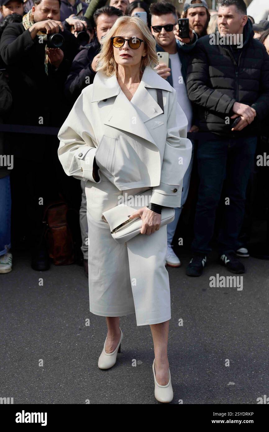 Isabella Ferrari arrives to Tod’s fashion show during the Milan Fashion ...