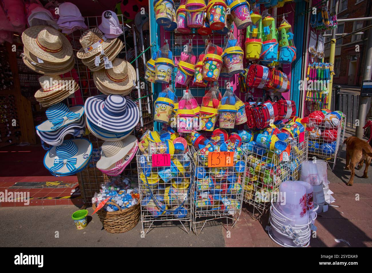 Colour photos of Scarborough South Bay Sea Front beach shop Stock Photo ...