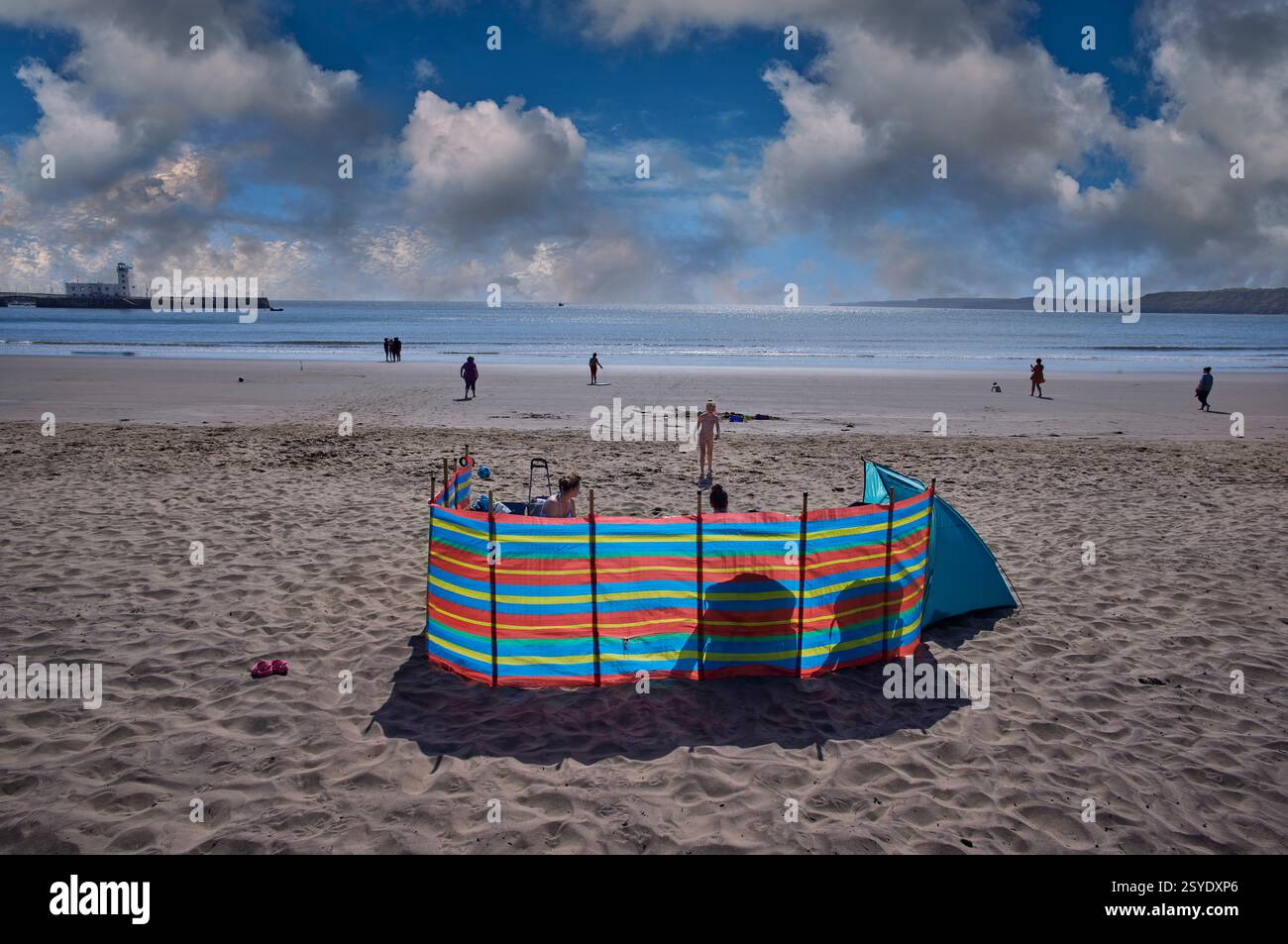 Colour photos of Scarborough South Bay Sea Front beach Stock Photo - Alamy