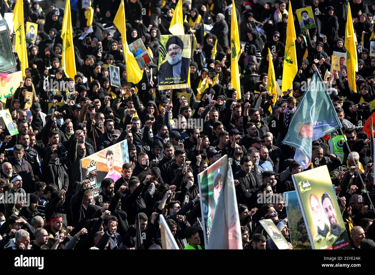 Aitaroun, Lebanon. 28th Feb, 2025. Mourners attend the funeral ...