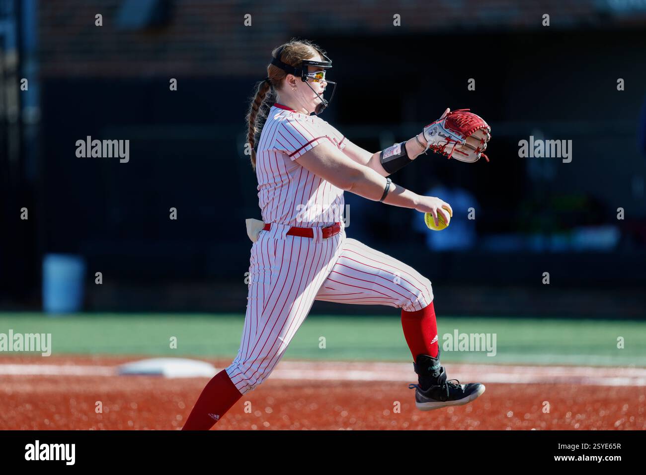 IUPUI pitcher Clara Phariss pitches against Chattanooga during an NCAA ...