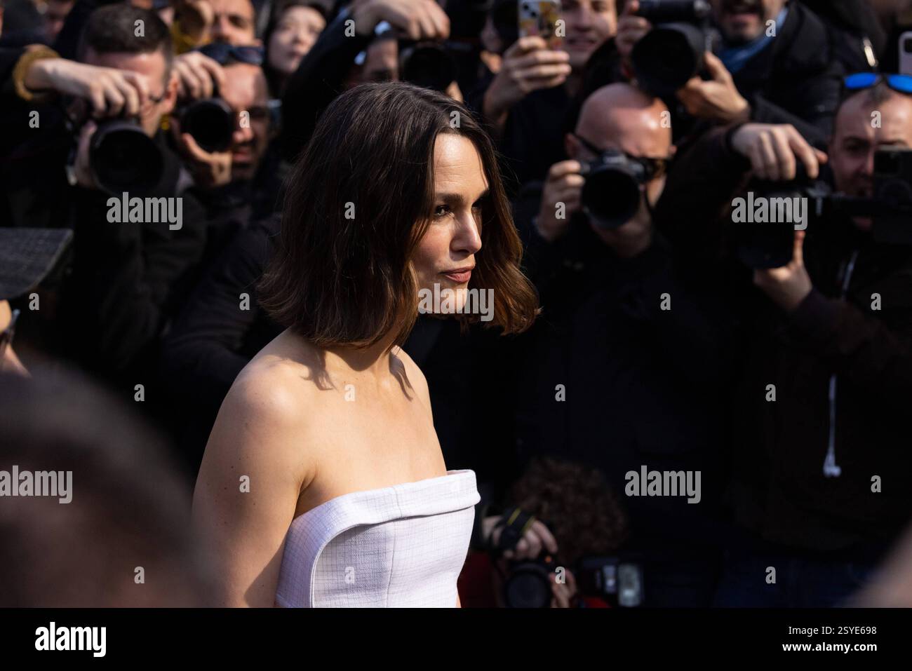 News - Tod s - Arrivals - Milan Fashion Week - Womenswear Fall/Winter ...