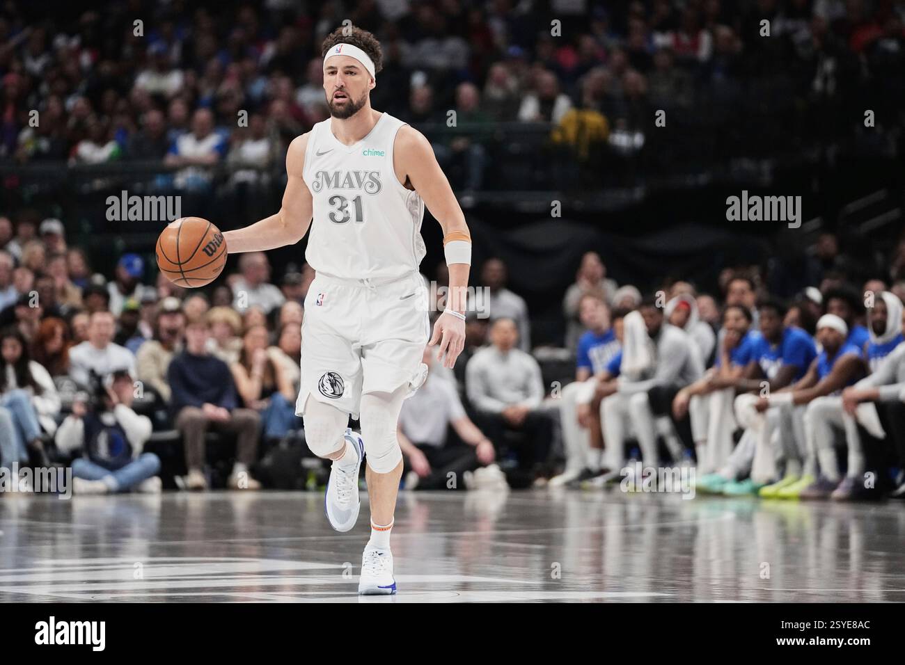Dallas Mavericks guard Klay Thompson (31) advances the ball upcourt ...