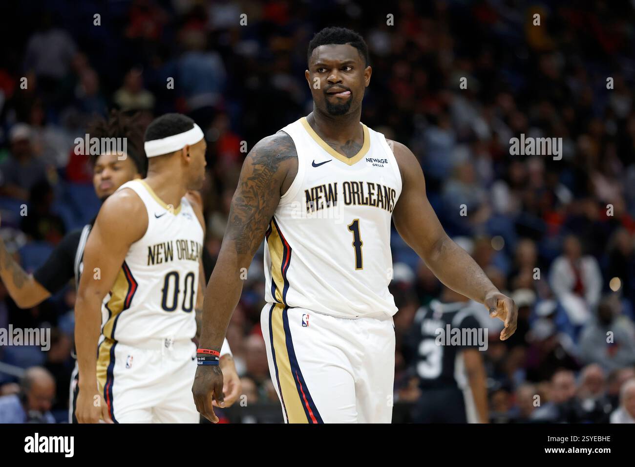 New Orleans Pelicans forward Zion Williamson (1) reacts to a play in ...
