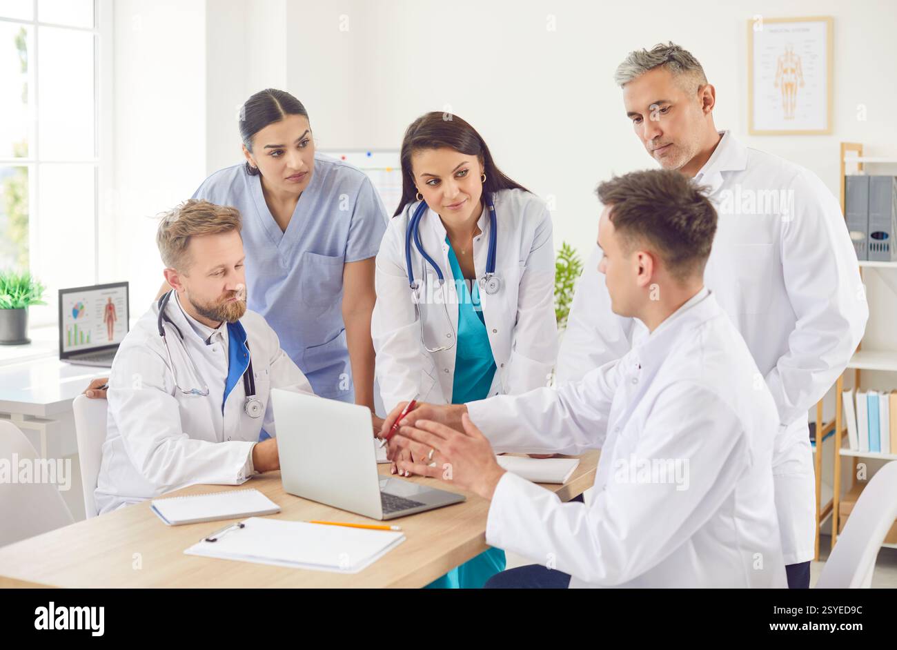 Company of hospital nurses hi-res stock photography and images - Alamy