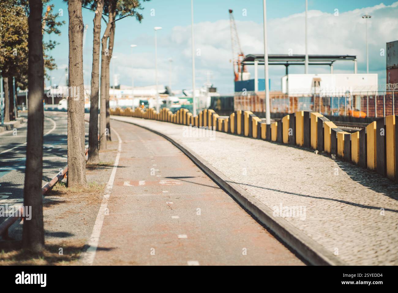 Curved bike lane hi-res stock photography and images - Alamy
