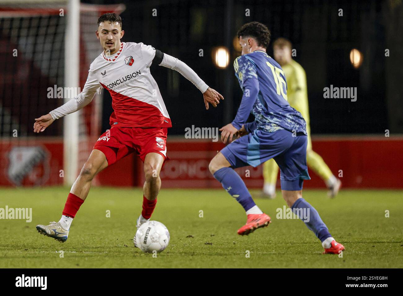 UTRECHT, 28-02-2025 , Sportcomplex Zoudenbalch, football ...