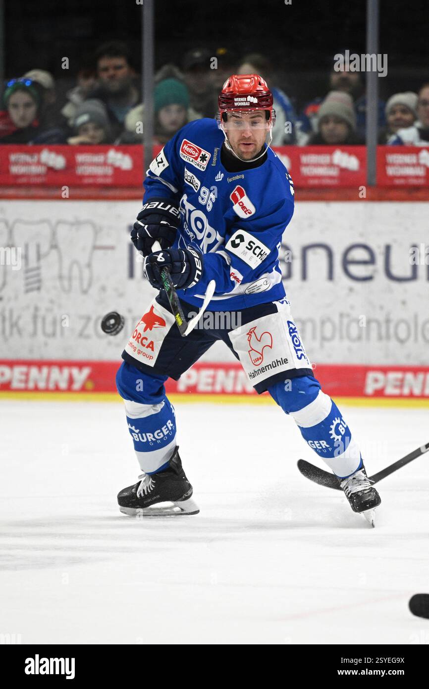 Tyson Spink (Schwenninger Wild Wings #96) Schwenninger Wild Wings gegen ...
