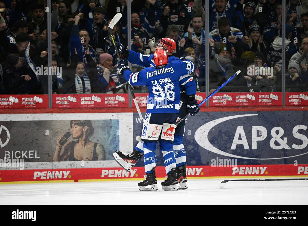 Schwenningen, Deutschland. 28th Feb, 2025. (v.l.n.r.) Sebastian Uvira ...