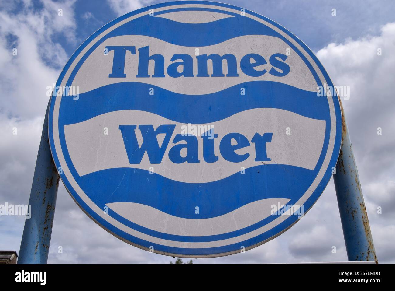 London, UK. 12th July 2024. Thames Water sign. Credit: Vuk Valcic/Alamy ...