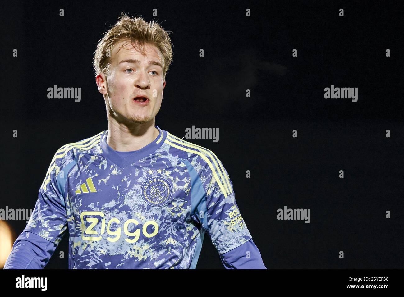 UTRECHT, 28-02-2025, Sportcomplex Zoudenbalch, football, Keukenkampioen ...