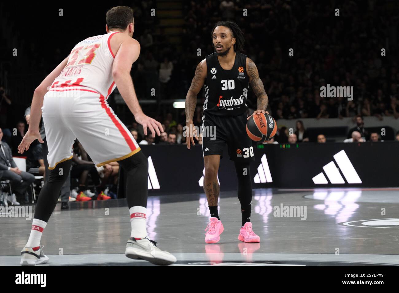 Bologna, Italy. 28th Feb, 2025. #30 Matt Morgan of Virtus Segafredo ...