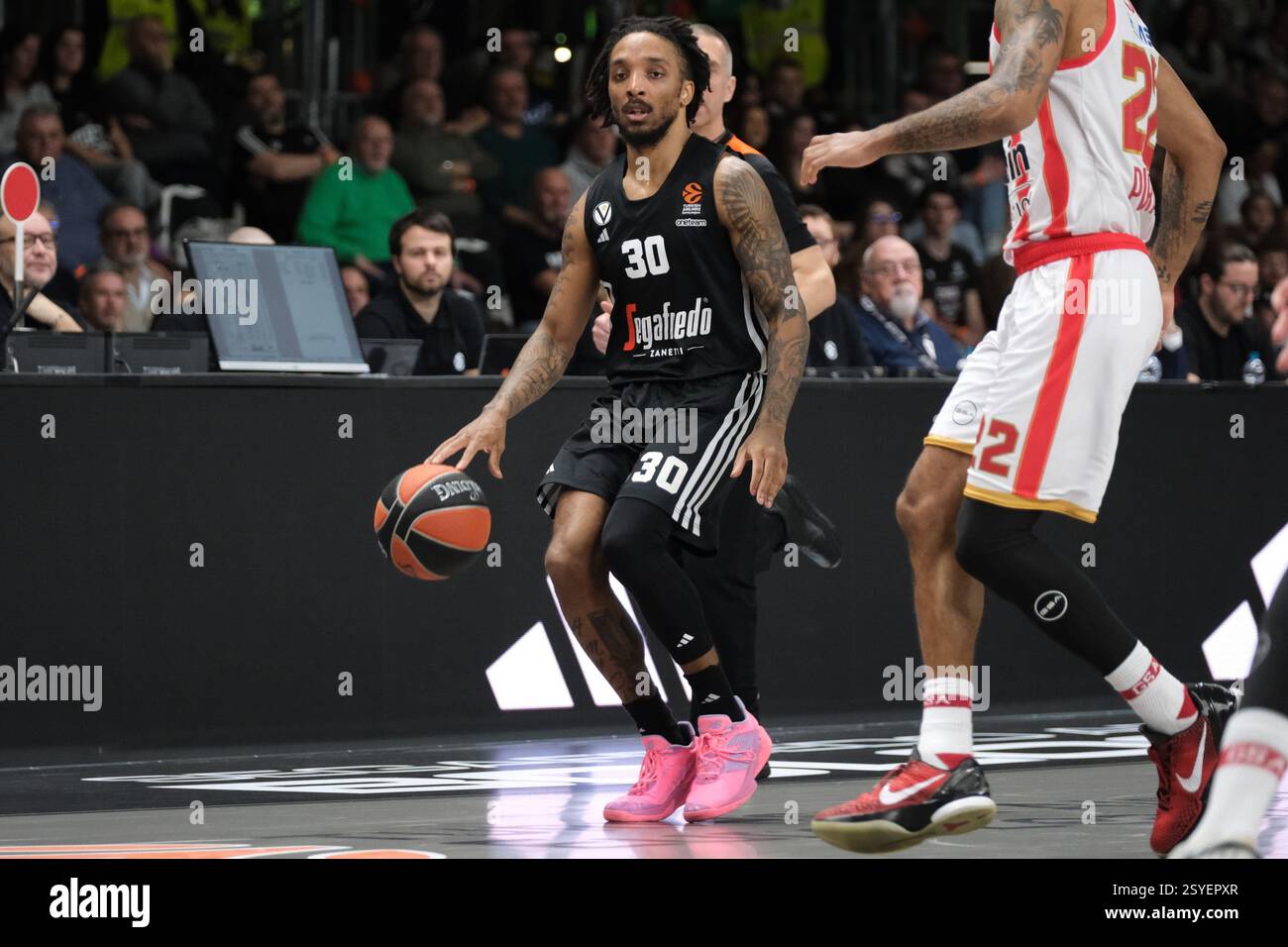 Bologna, Italy. 28th Feb, 2025. #30 Matt Morgan of Virtus Segafredo ...