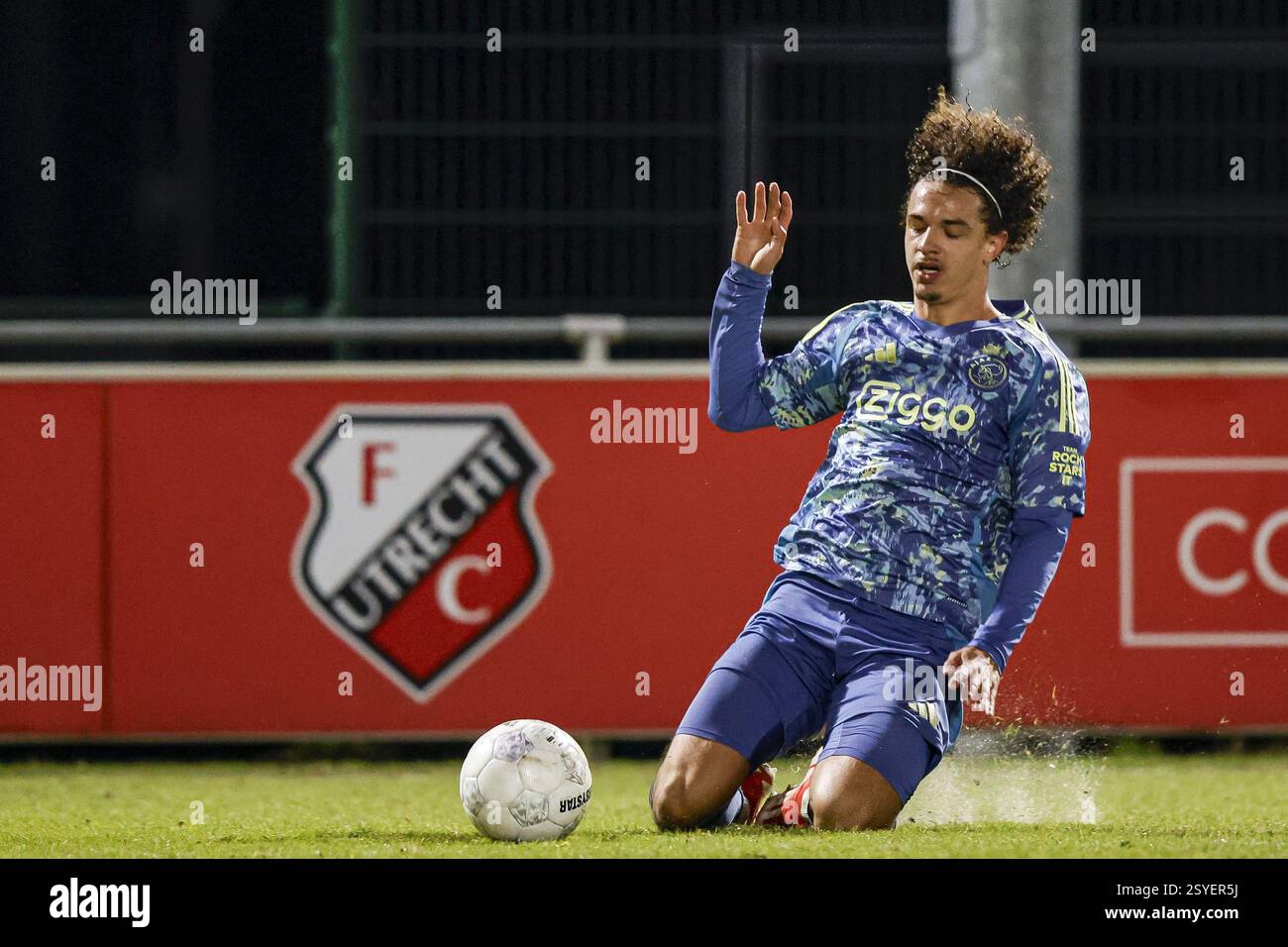 UTRECHT, 28-02-2025, Sportcomplex Zoudenbalch, football, Keukenkampioen ...
