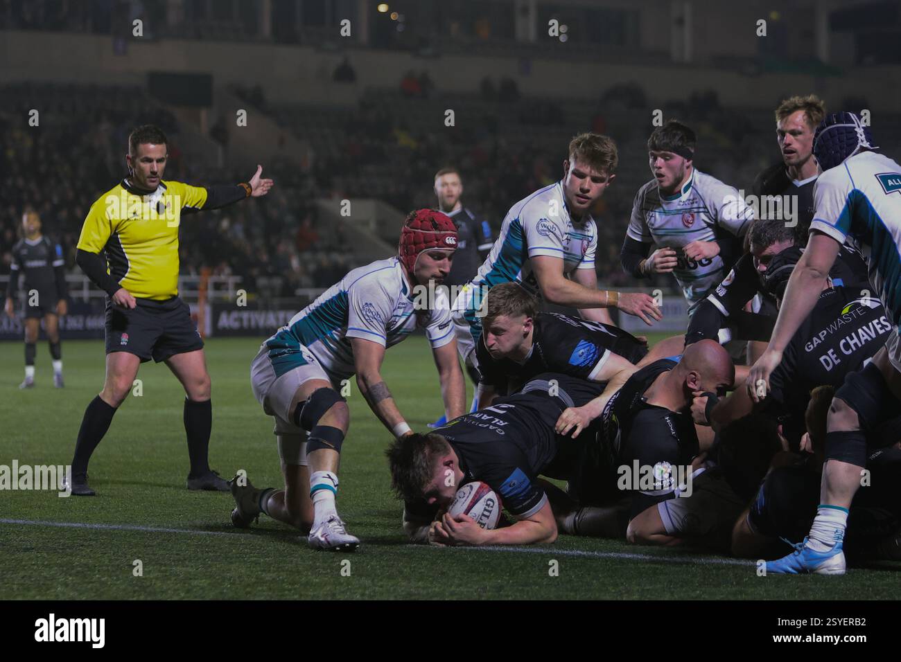 Newcastle Falcon's Jamie Blamire, scores Newcastle Falcon's second try ...
