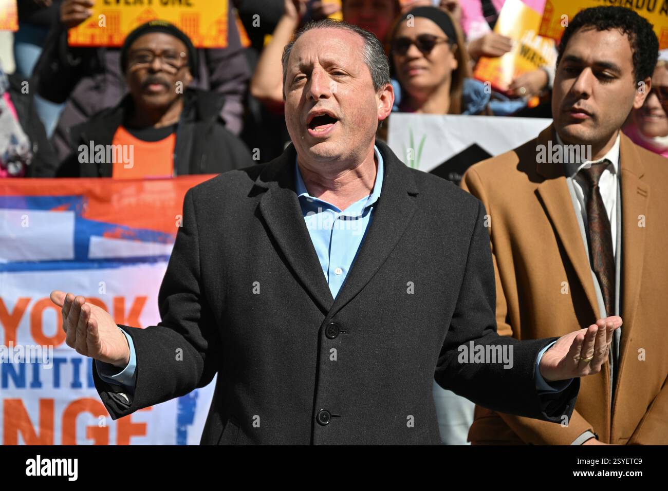 Photo by: NDZ/STAR MAX/IPx 2025 2/28/25 New York City Comptroller Brad Lander delivers remarks ...