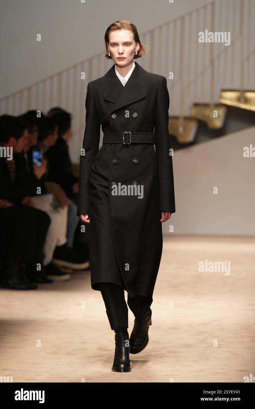Milano Fashion Week - Women F/W 25-26 Tod’s fashion show Catwalk Milan ...