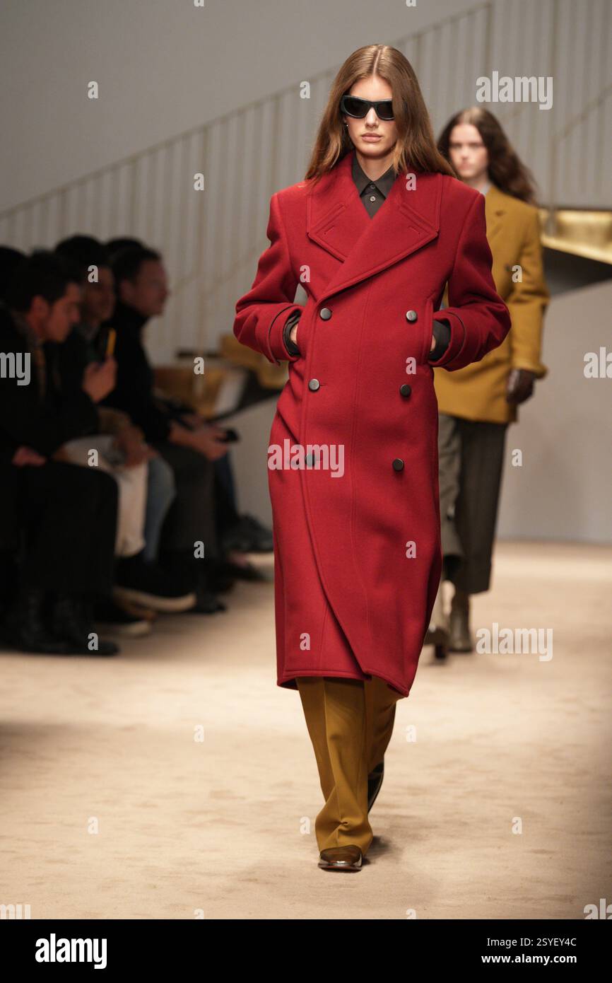 Milano Fashion Week - Women F/W 25-26 Tod’s fashion show Catwalk Milan ...