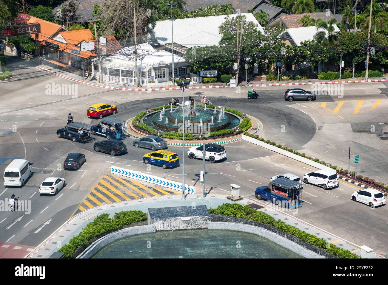 Dolphin traffic roundabout hi-res stock photography and images - Alamy