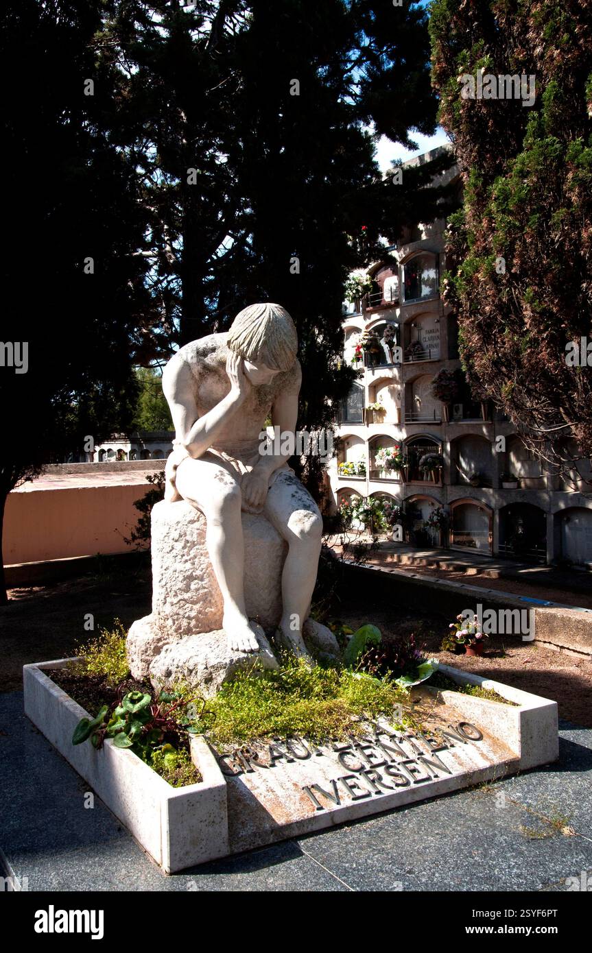 Niches with flowers and sculpture of a child crying in the Famous ...