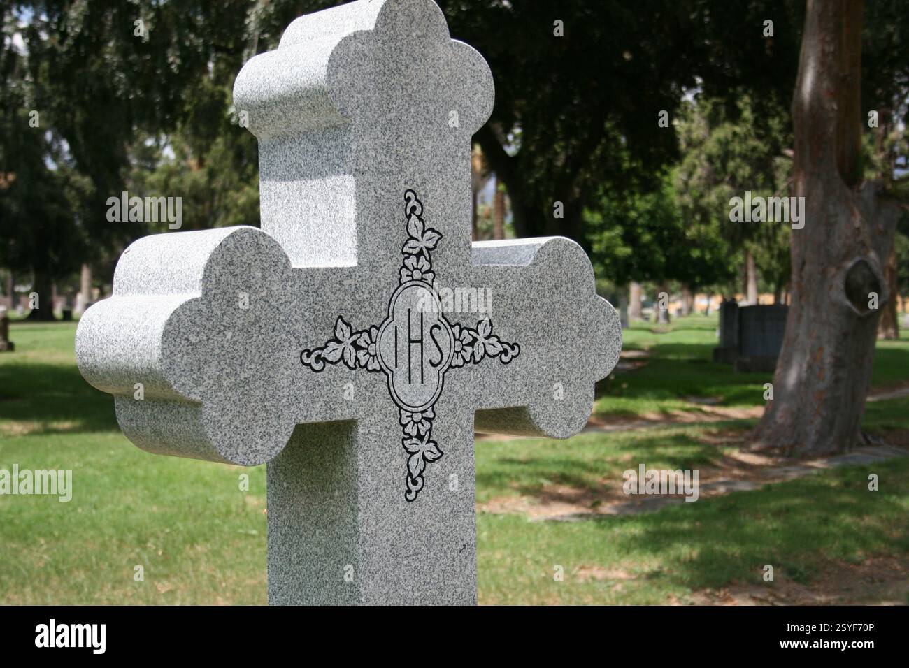 Cross ihs hi-res stock photography and images - Alamy
