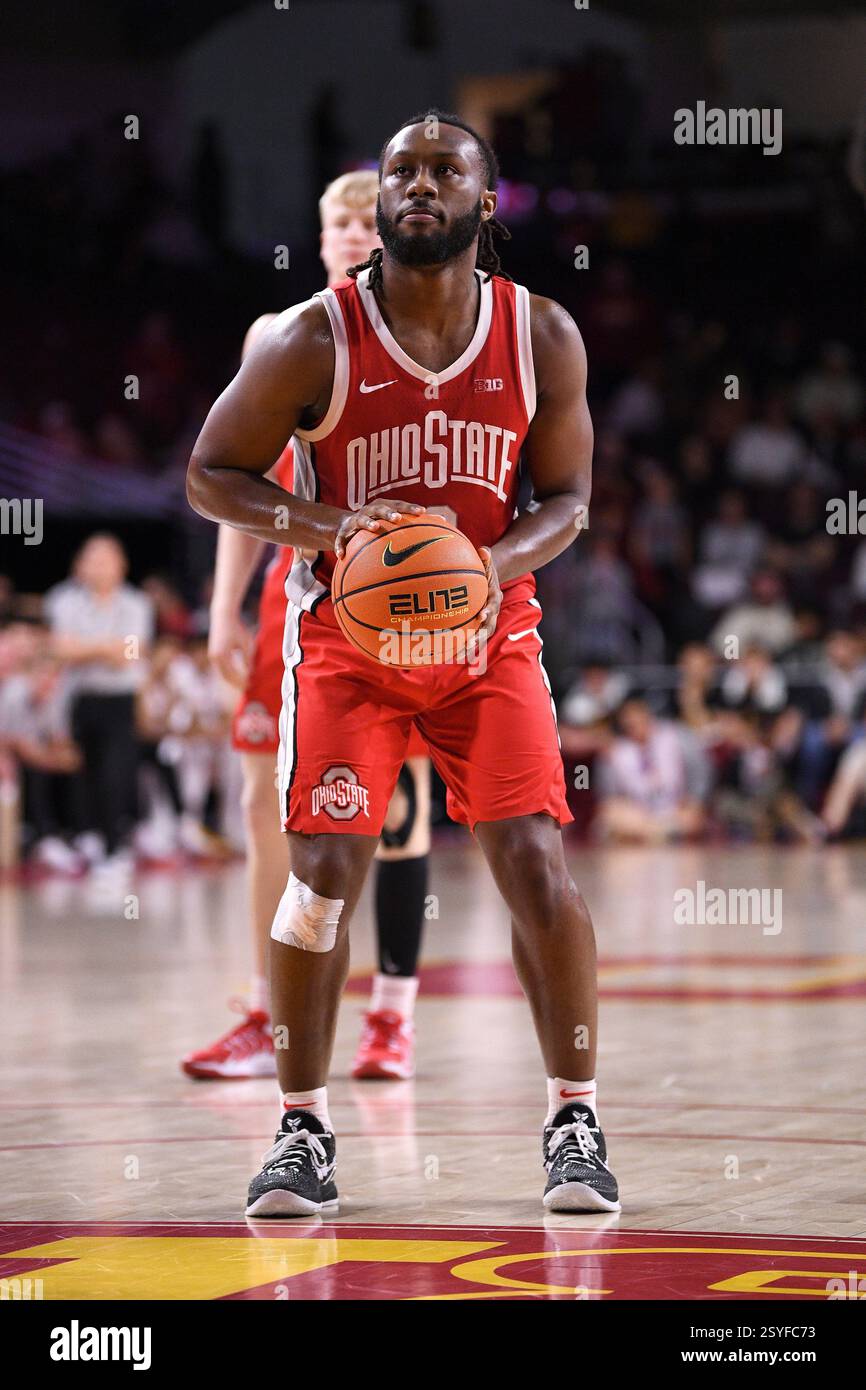 LOS ANGELES, CA - FEBRUARY 26: Ohio State Buckeyes guard Bruce Thornton ...