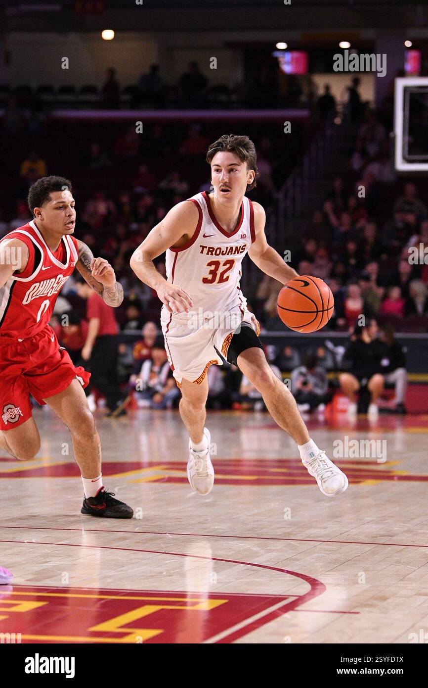LOS ANGELES, CA - FEBRUARY 26: USC Trojans guard Clark Slajchert (32 ...