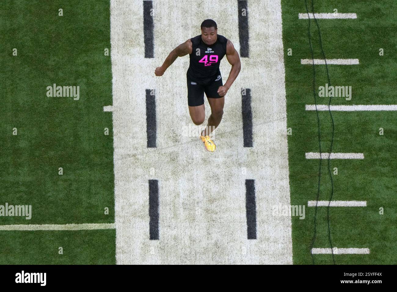 Kansas State defensive back Marques Sigle runs in the 40-yard dash at ...