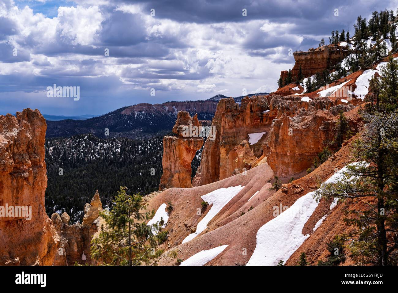 The dramatic and breathtaking land scape of South Central Utah Stock ...