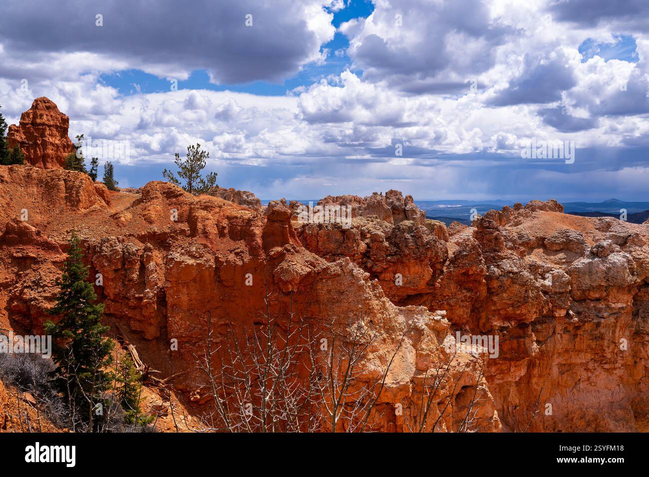 The dramatic and breathtaking land scape of South Central Utah Stock ...