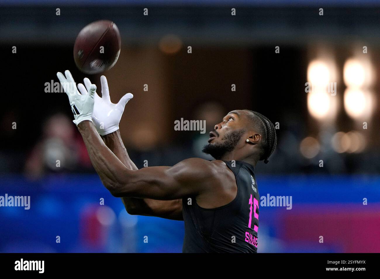 South Carolina tight end Joshua Simon participates in a drill at the ...