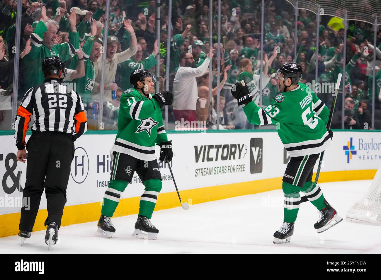 Dallas Stars center Logan Stankoven (11) celebrates his first period ...