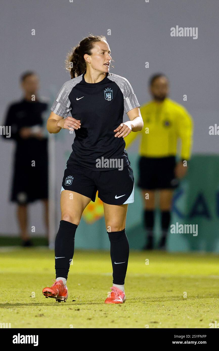DAVIE, FL - FEBRUARY 26: Gotham City forward Olivia Athens (99) looks ...