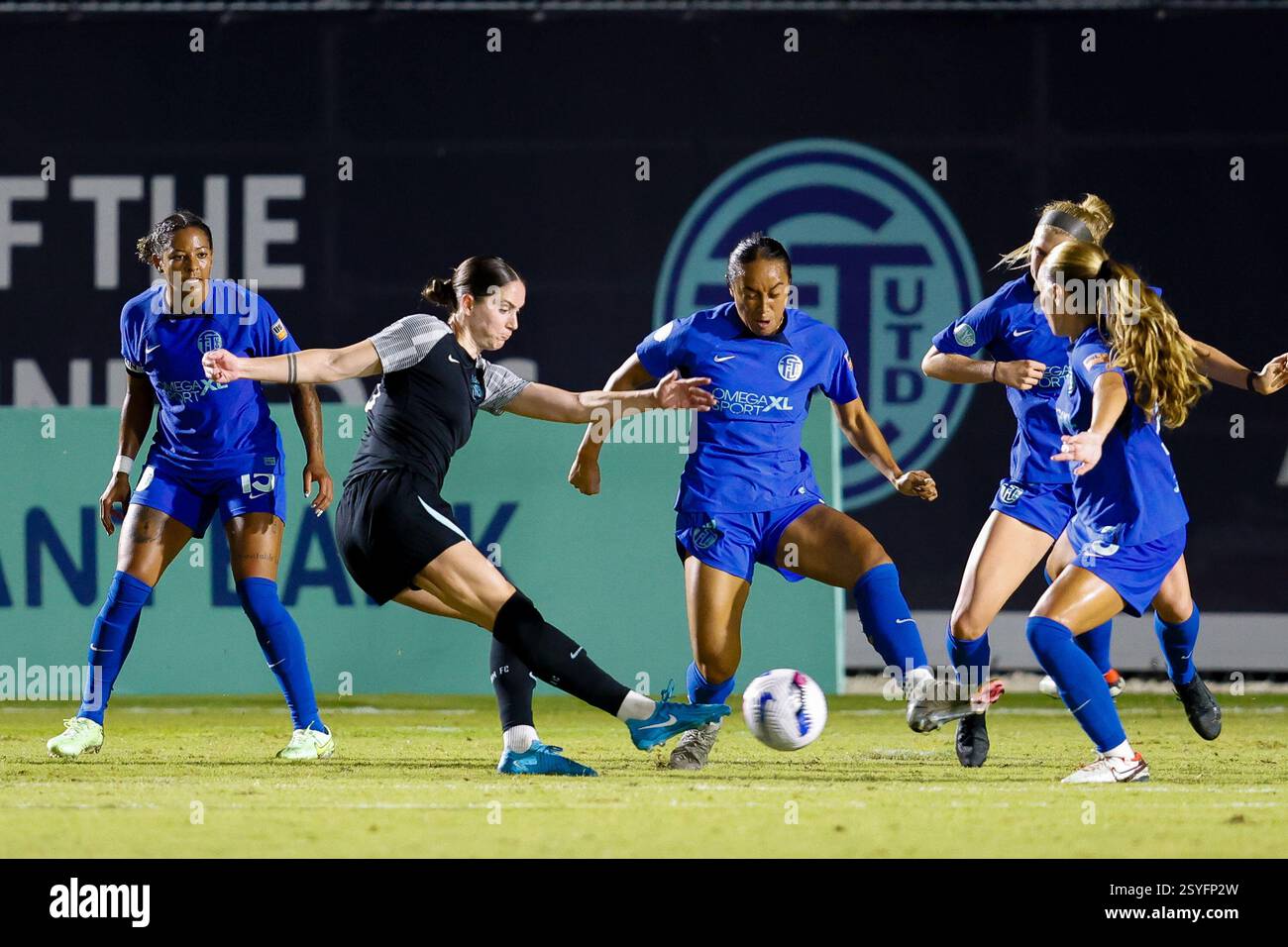 DAVIE, FL - FEBRUARY 26: Fort Lauderdale United defender Lavani Vaka (5 ...