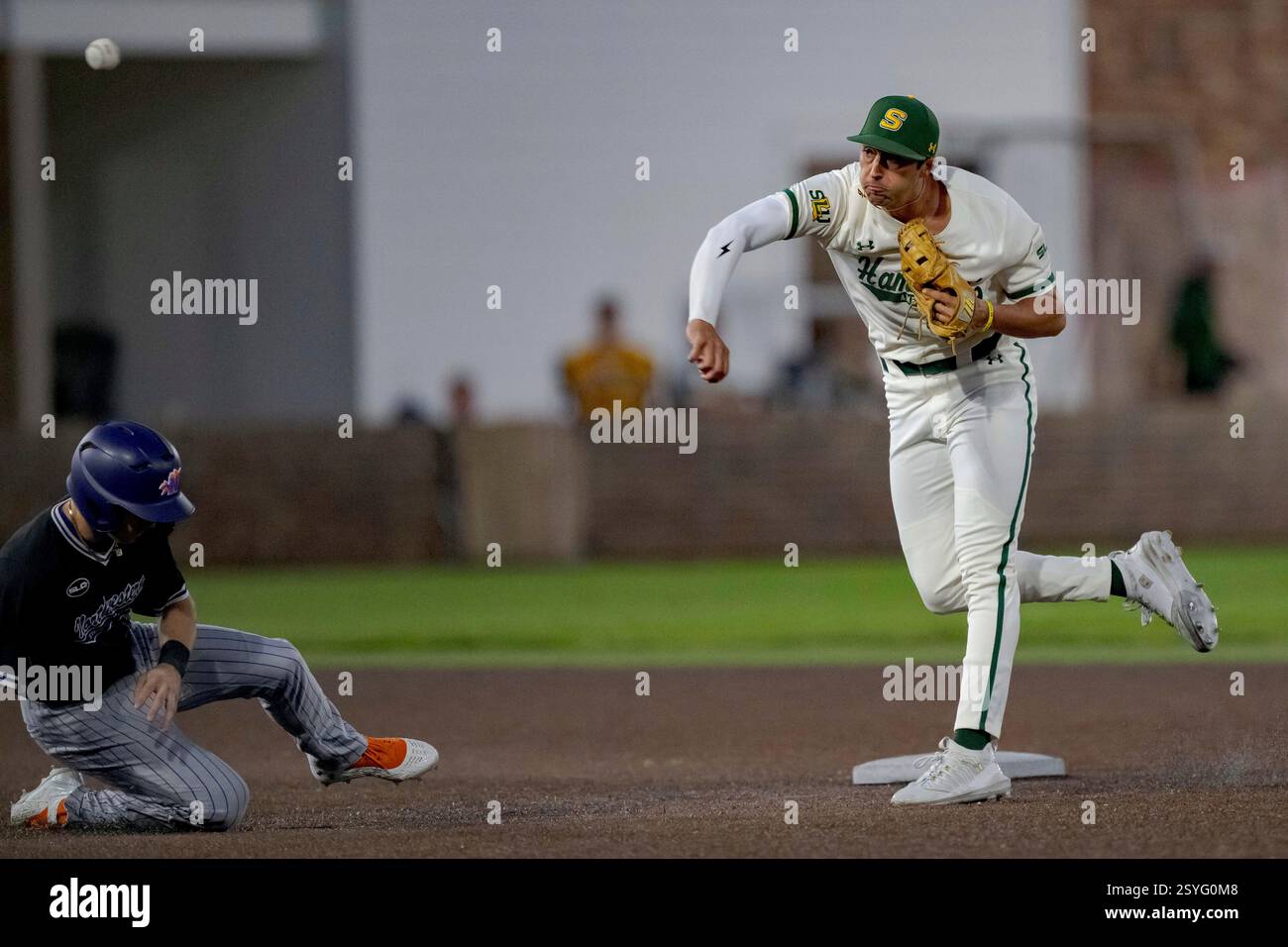 Southeastern Louisiana infielder TJ Salvaggio (15) completes a double ...