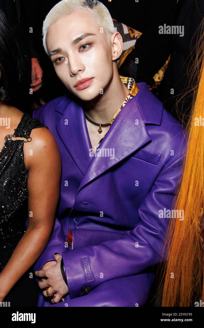 Milan, Italien. 28th Feb, 2025. Hyunjin attends VERSACE Autumn-Winter ...