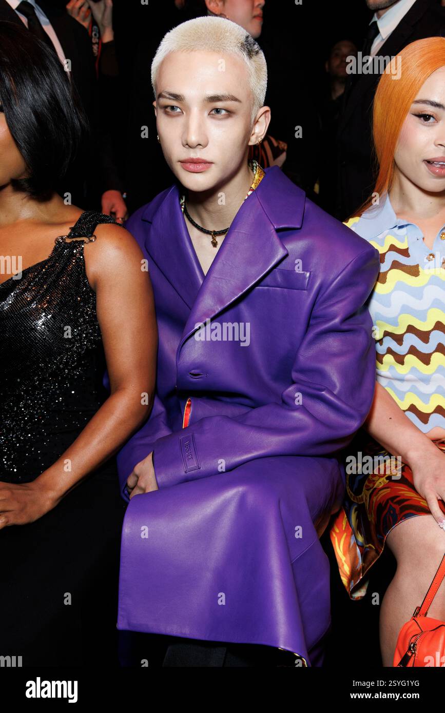Milan, Italien. 28th Feb, 2025. Hyunjin attends VERSACE Autumn-Winter ...