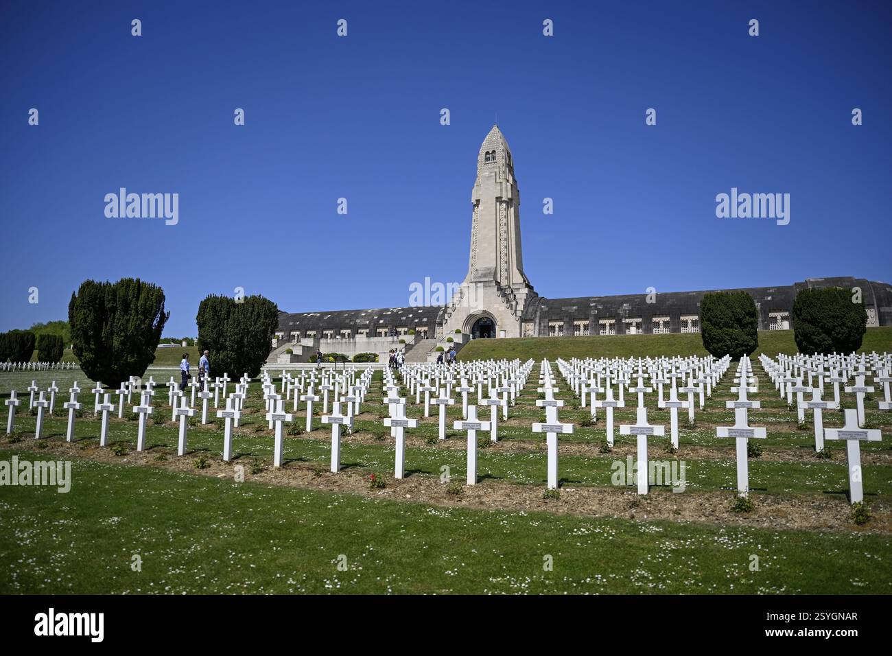 Cemetery of soldiers killed in the First World War, in the background ...
