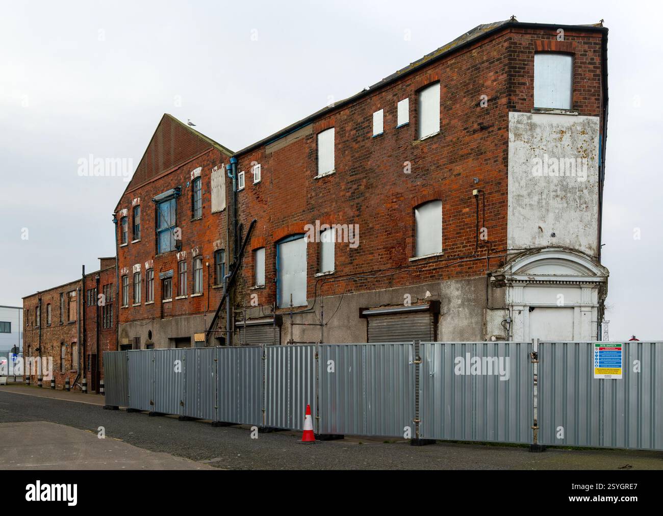 Derelict disused industrial building, Grimsby docks, north east ...
