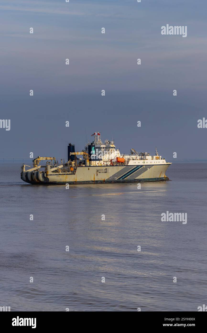 Cable layer Decisive heading for Avonmouth docks Stock Photo - Alamy