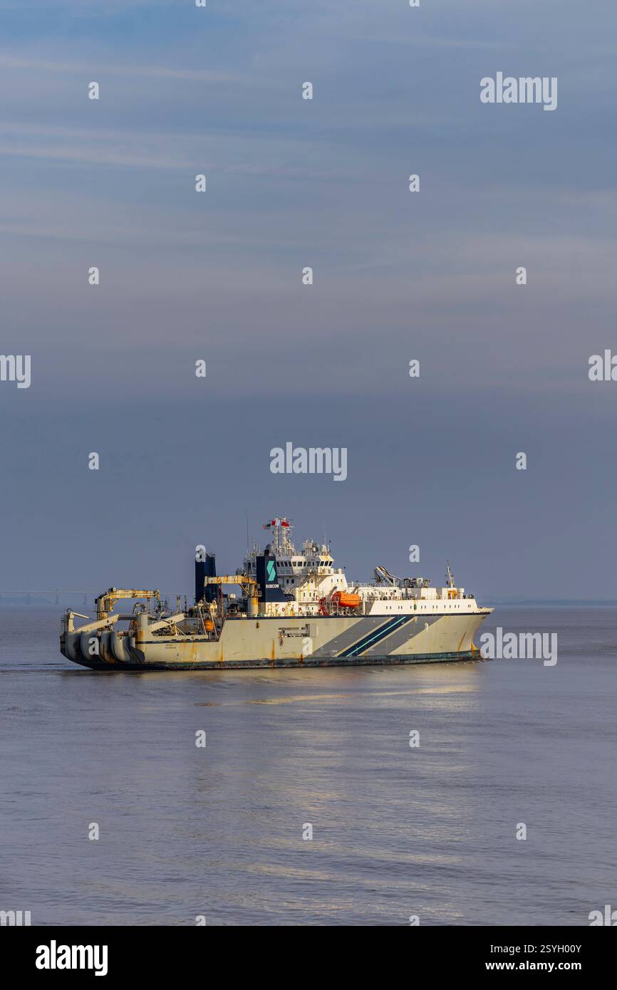 Cable layer Decisive heading for Avonmouth docks Stock Photo - Alamy