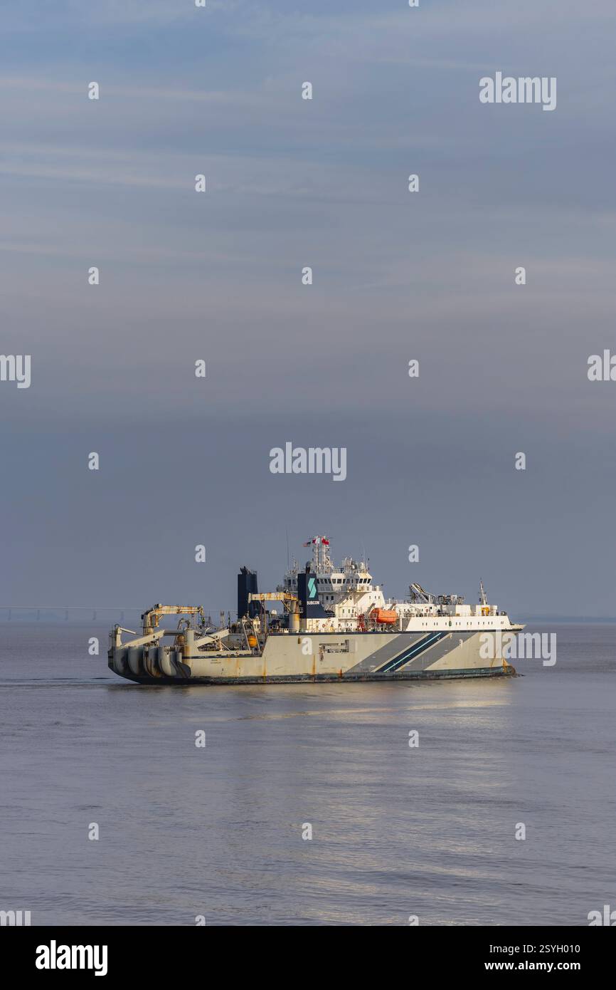 Cable layer Decisive heading for Avonmouth docks Stock Photo - Alamy