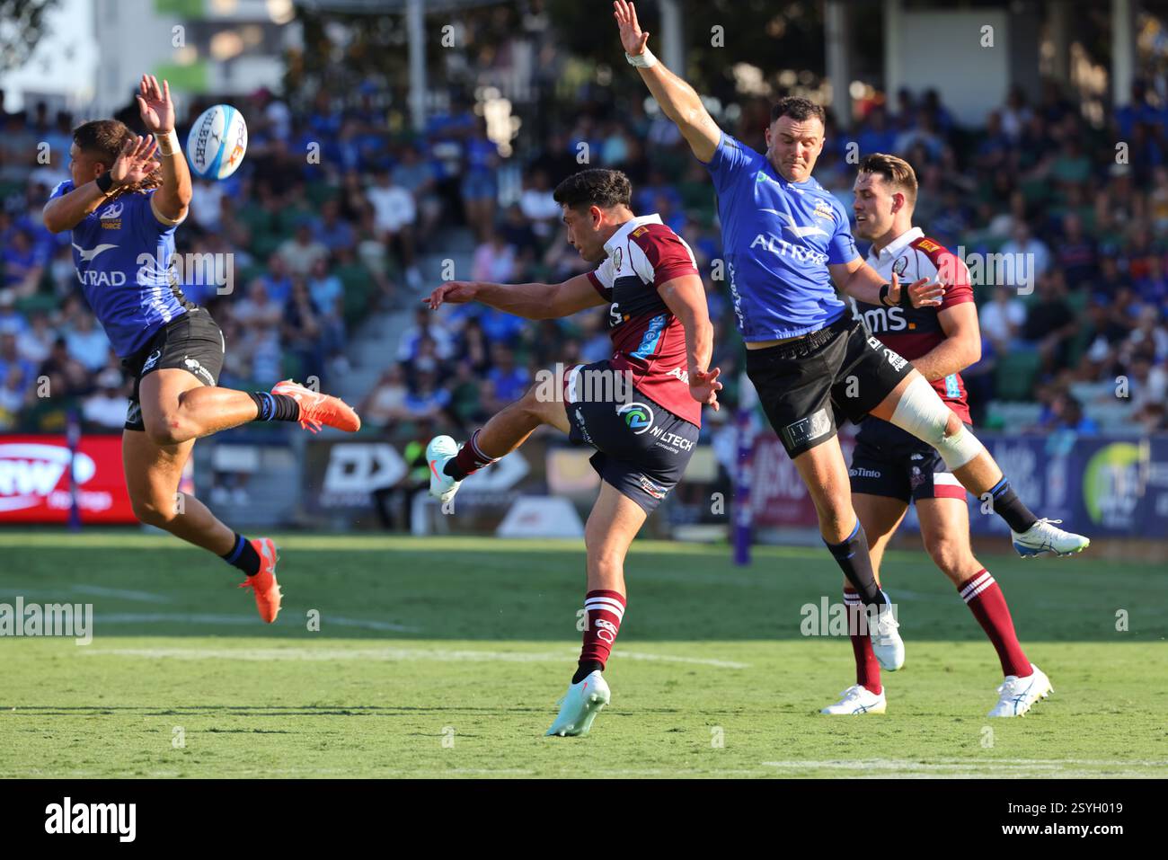 Heremaia Murray kicks as Reesjan Pasitoa and Dylan Pietsch block during ...
