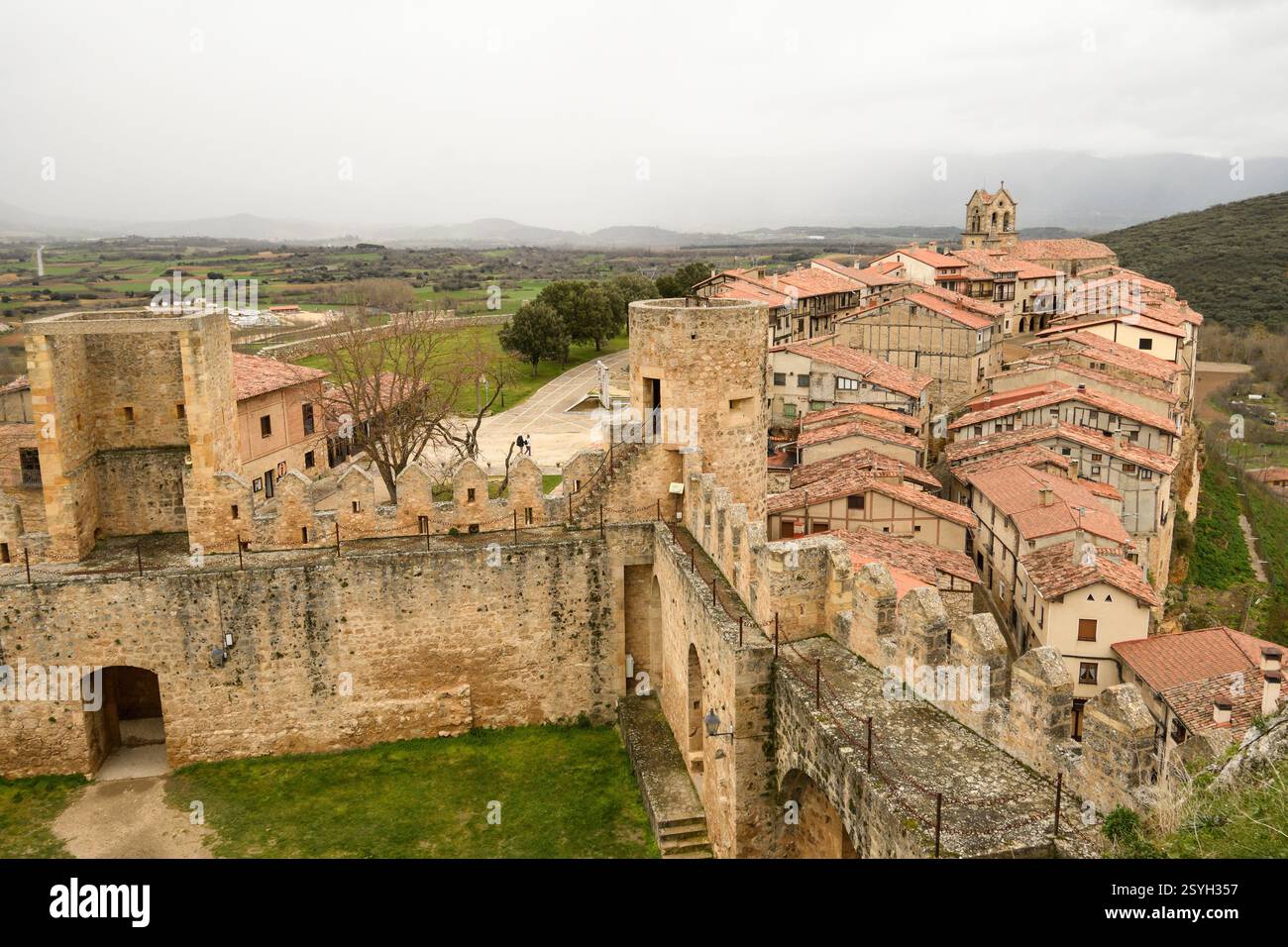 Castillo de frias hi-res stock photography and images - Alamy