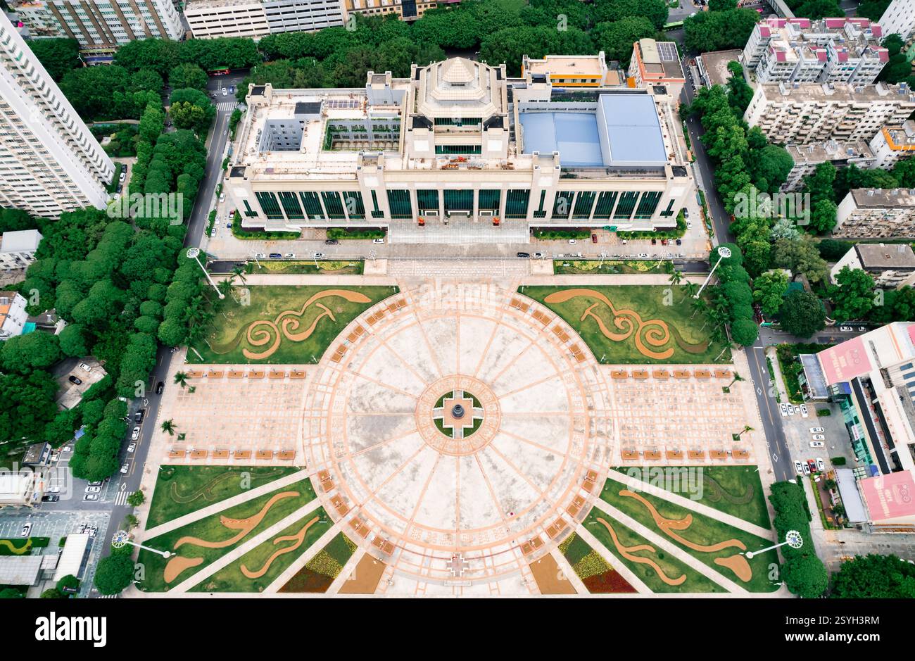 Guangxi Science and Technology Museum and the Urban Environment of ...